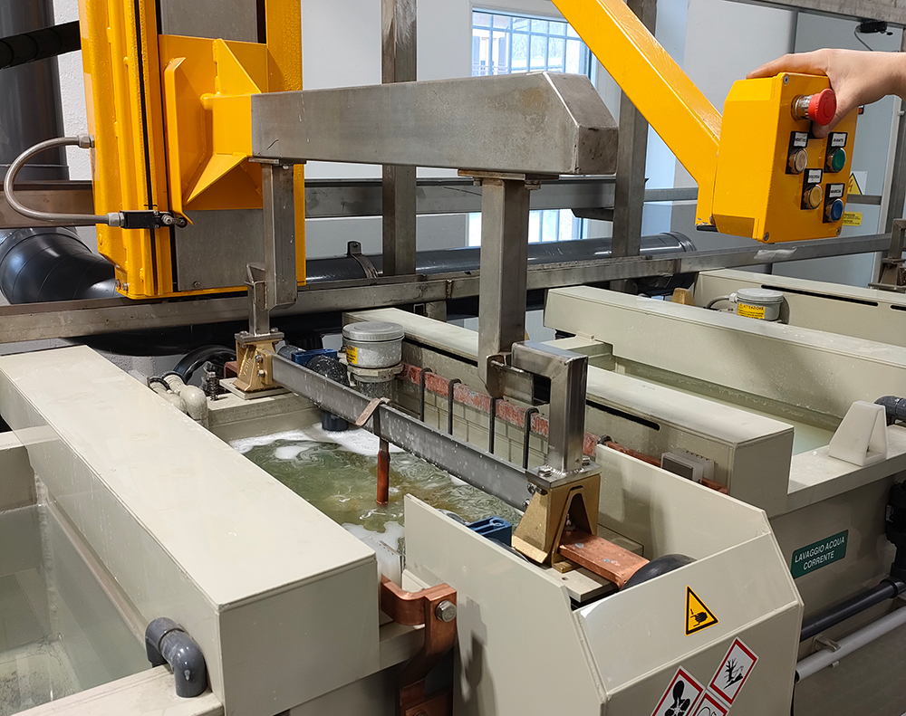 Sintered electrical contacts for medium and high voltage | OMCD